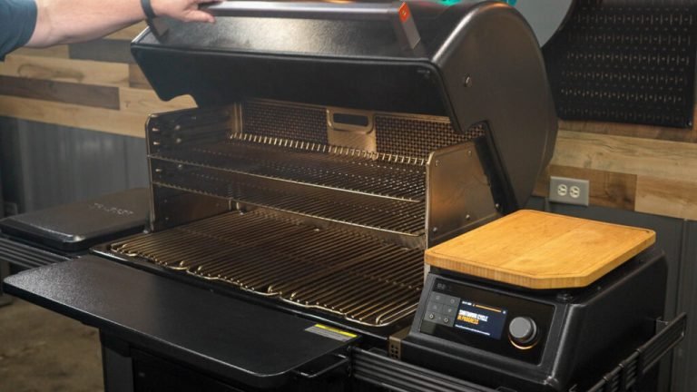 How to Clean Smoker After Bbq: Quick & Easy Expert Tips - YardGears